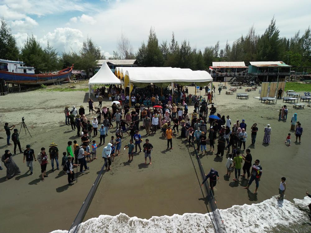 Lewat PKA-8, Merawat Tradisi Kanduri Laot